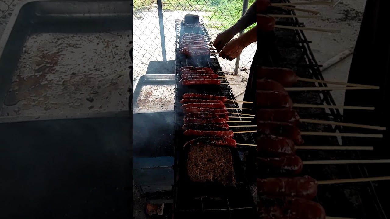 #cambodianfood Tong mo @ sosej kemboja vs songtam - YouTube