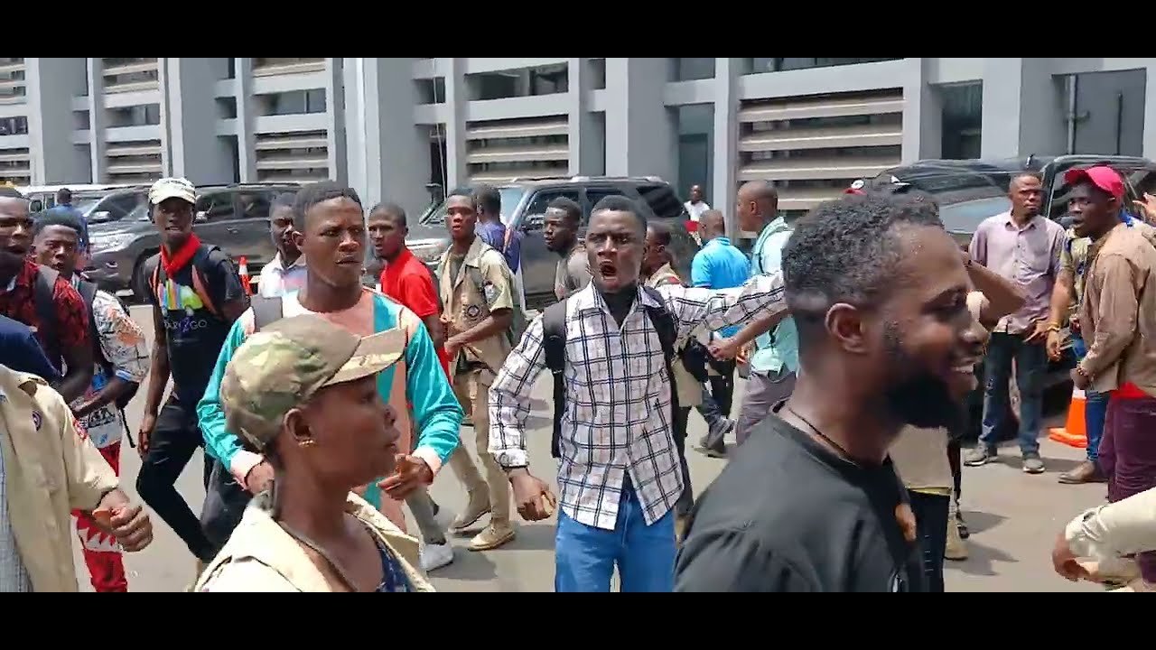 Breaking News Liberia: Protest vamp out at the Capitol Building ...