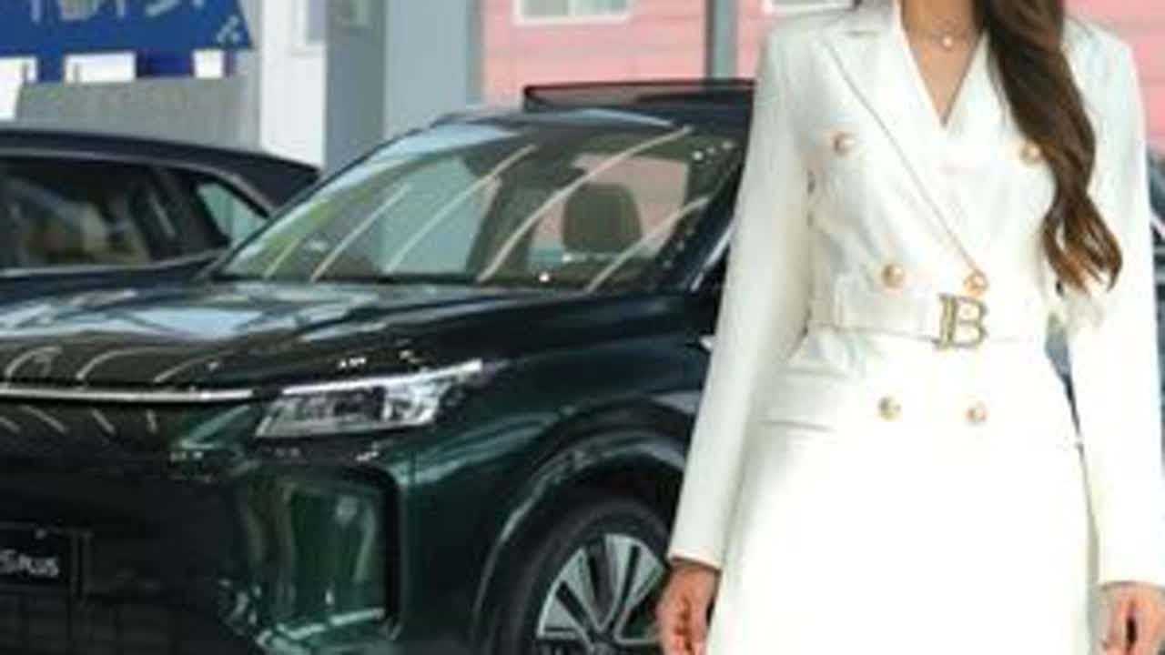 这年终奖，有面又划算！#蓝电e5plus - YouTube