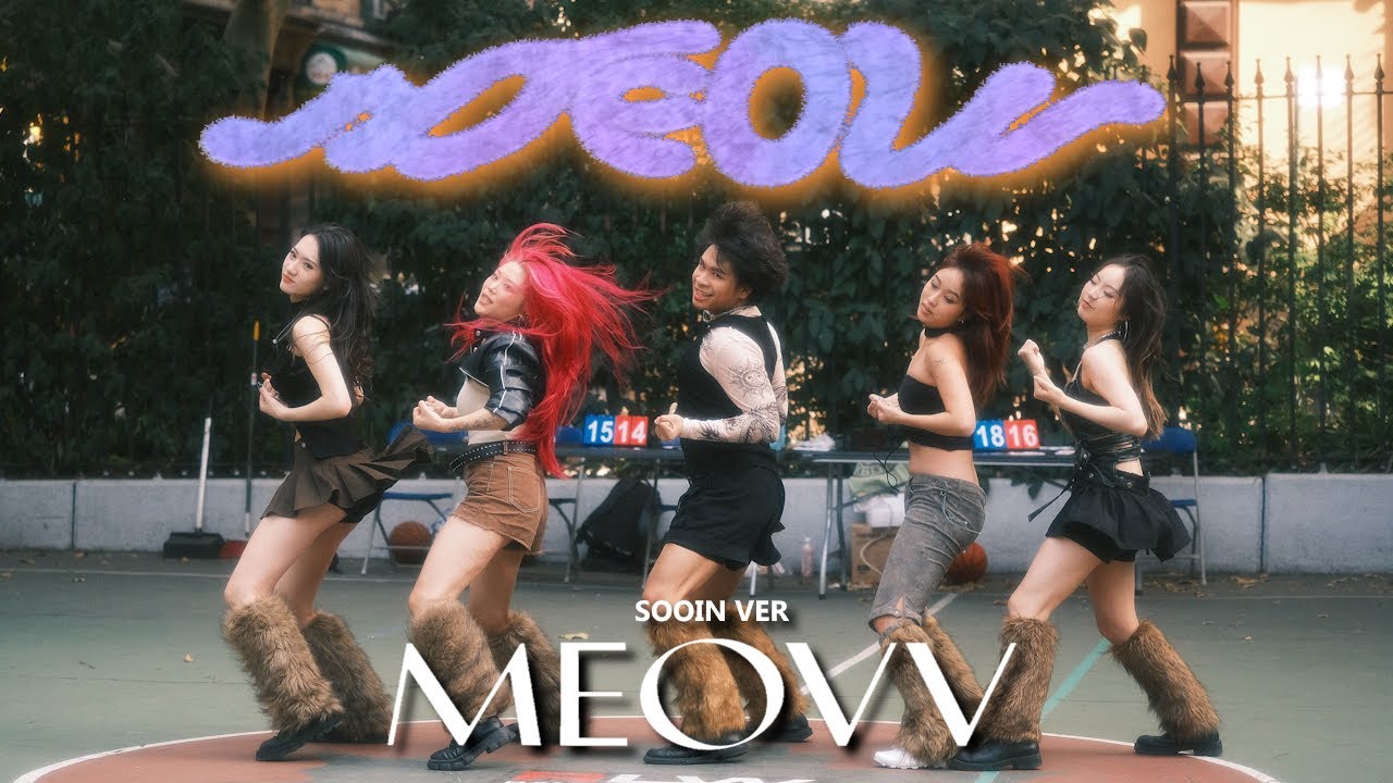 [K-POP IN PUBLIC NYC | HALFTIME PERFORMANCE] MEOVV (미야오) - ‘MEOW ...