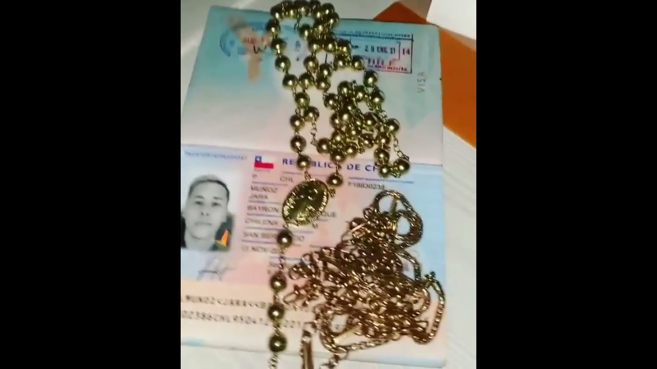 Bayron Fire mostrando sus millones, cadenas y hasta su carnet - YouTube