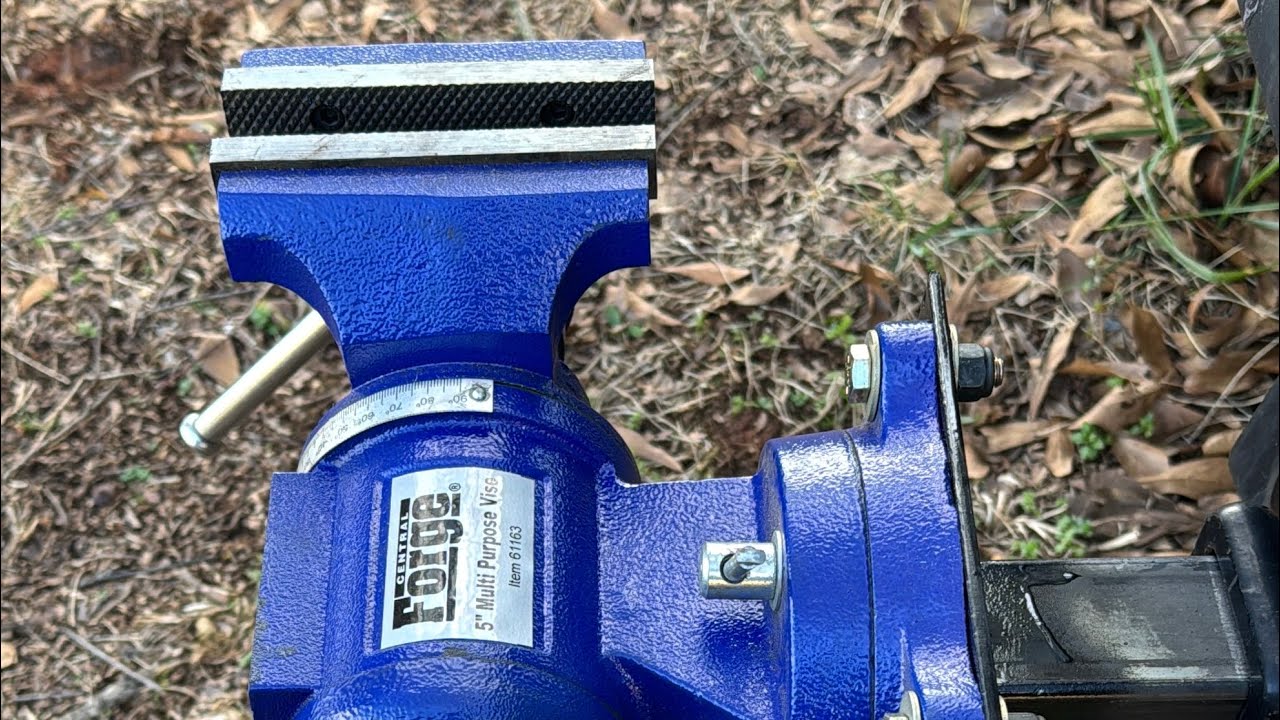 Harbor Freight Vise mount to trailer with weld on hitch. - YouTube