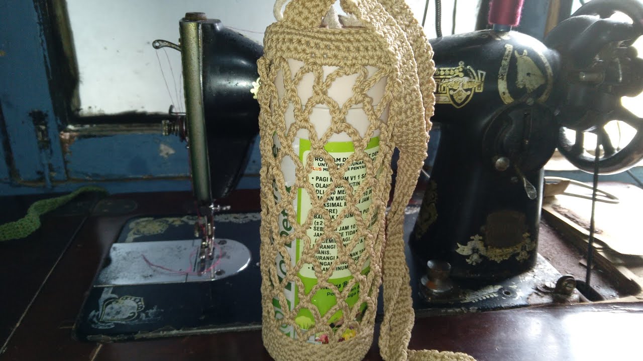 Crochet || cover botol minum rajut. english available - YouTube