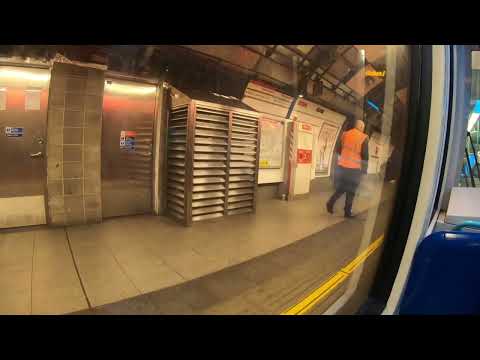 London Underground DLR Bank to Canary Wharf - YouTube