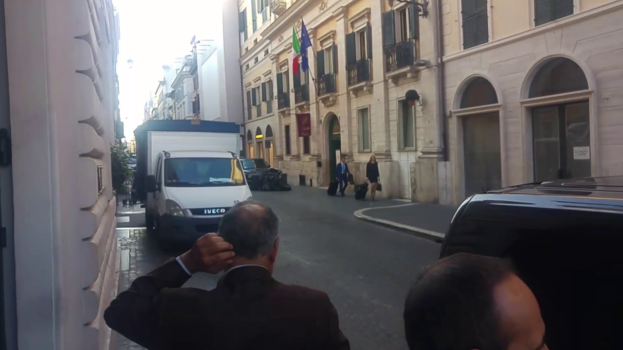 James Pallotta e Alex Zecca arrivano all'hotel De Russie senza ...