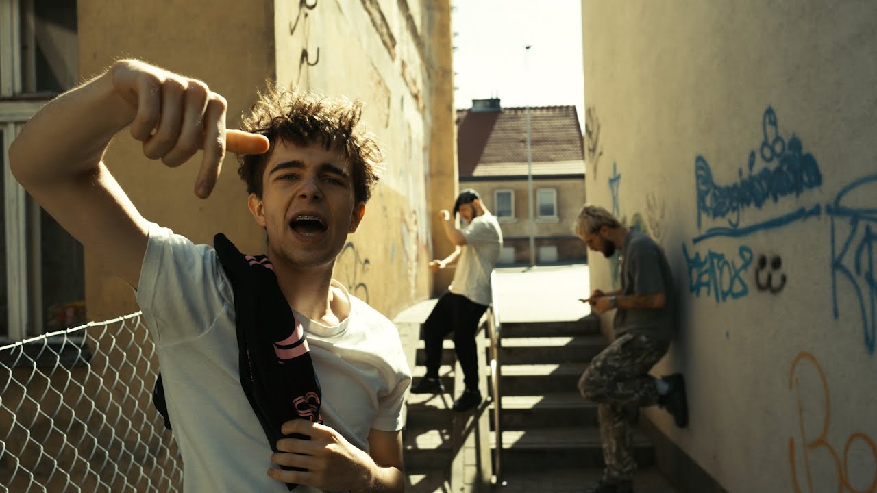 damian - WHITE TEE (official video) - YouTube