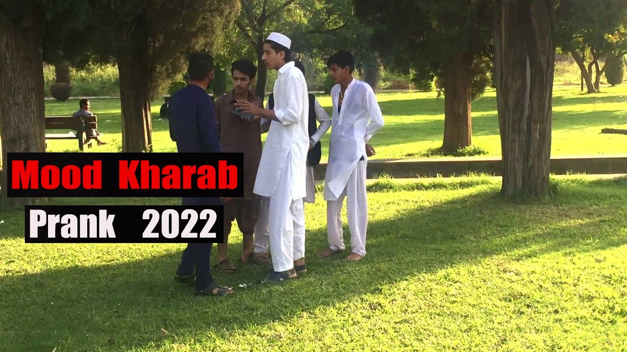 Mood Kharab Prank/Mood Prank/Pakistani Pranks#by Youtube Aliens - YouTube