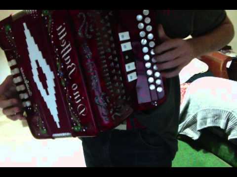 Prova Organetto 12 Bassi Dino Baffetti Super II - YouTube