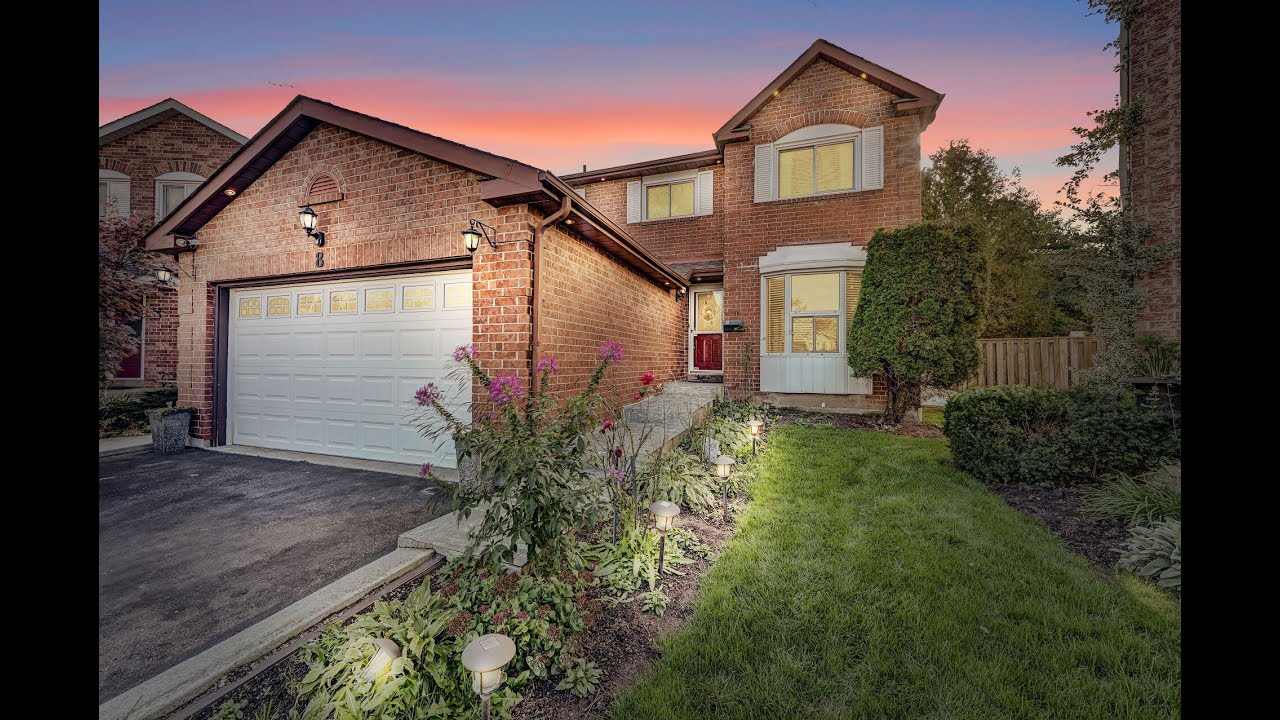 8 Paramount Place, Brampton - YouTube