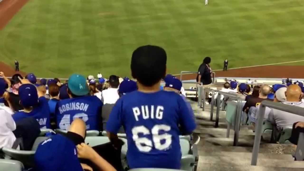 Ethan Hong dancing at Dodger Stadium - YouTube