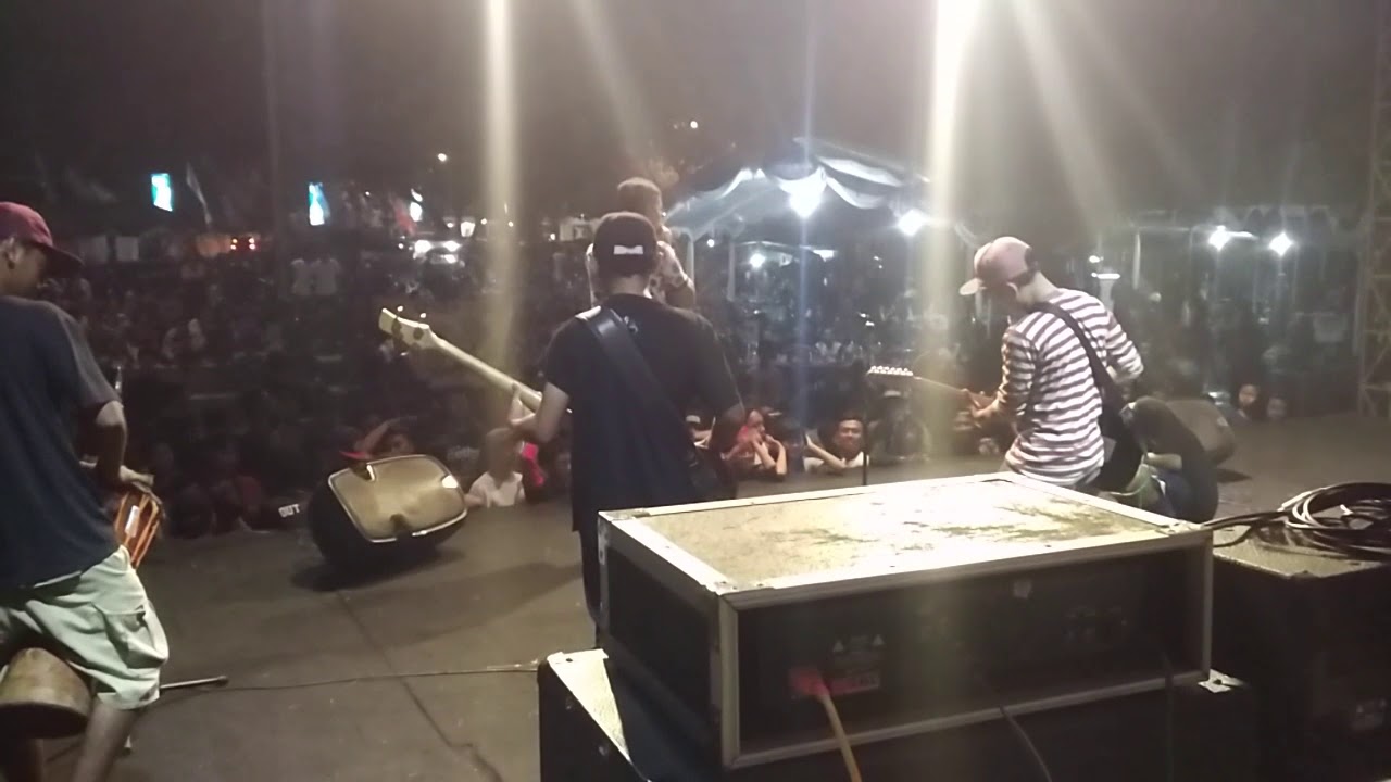Konser reggae akhirnya rusuh #blora - YouTube
