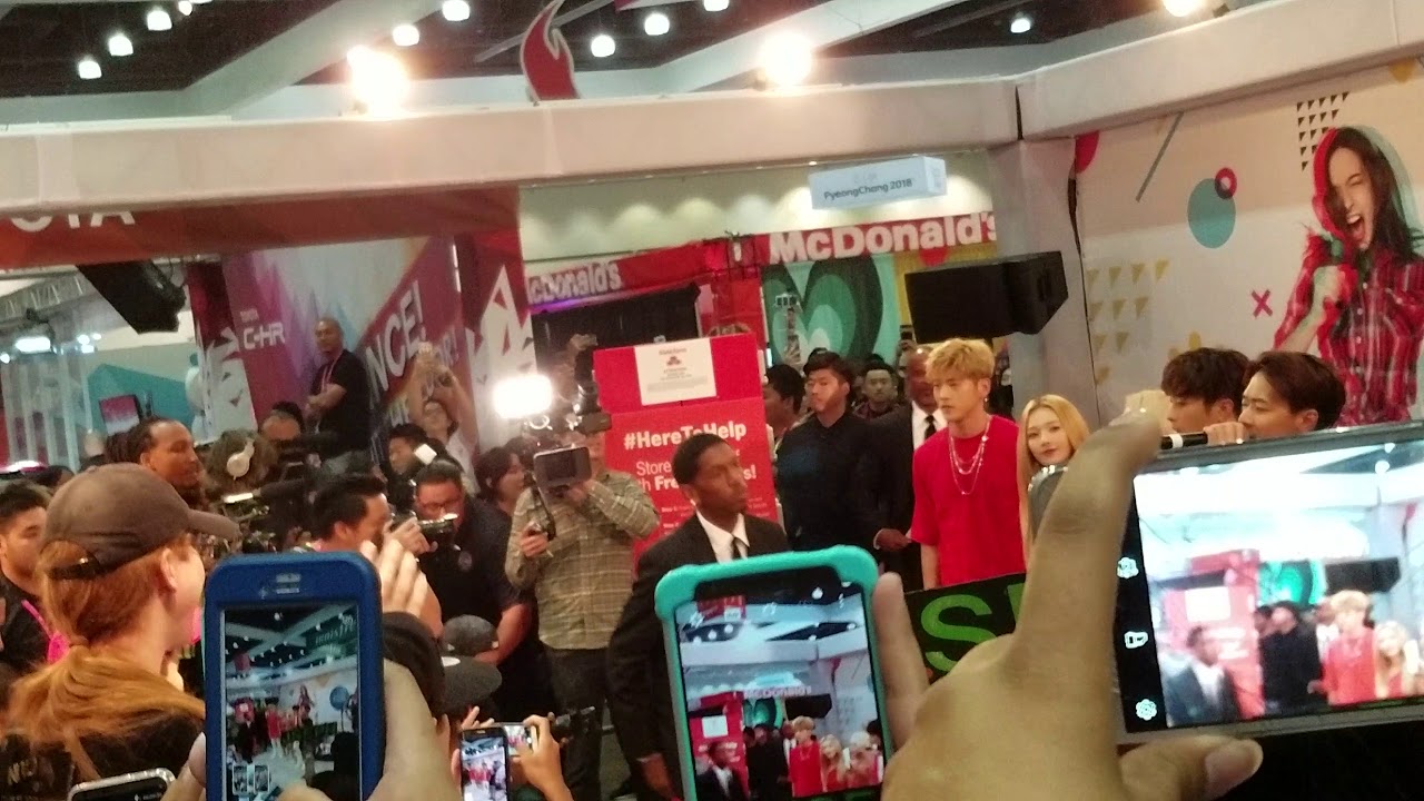 KARD AT STATE FARM BOOTH kcon la 2017 - YouTube