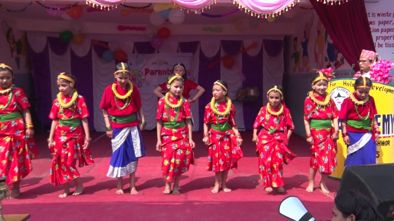 Neric Academy Grade IV girls dancing on Parents' Day - YouTube