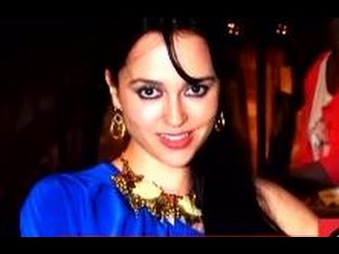 Hazel Crowney's striking features - YouTube