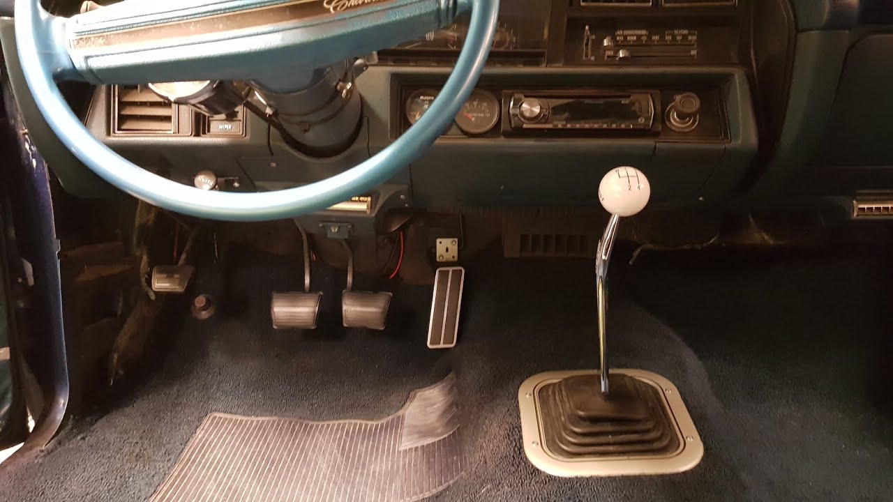 71 Chevelle, 4 speed with bench seat - YouTube