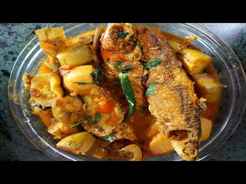 আলু পটল দিয়ে মাছের ঝোল রেসিপি/Alu potol mach recipe/HomeCook With ...