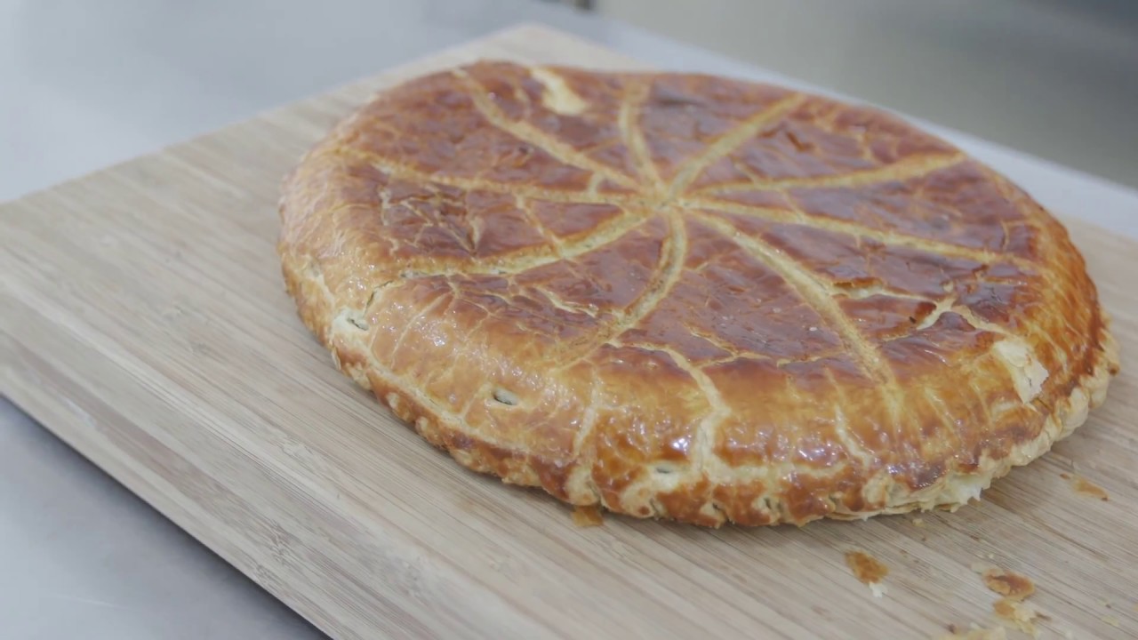 Ambrosia Cakes, Saida: The "PuffNefeh" and Red Velvet Cake - YouTube