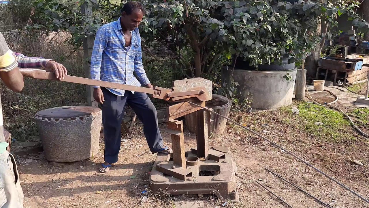 Old Steel Cutting Cutter Machine😀😀😀😃 - YouTube