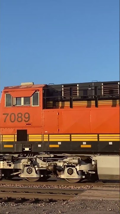 BNSF 6706 Intermodal - YouTube