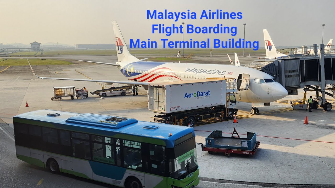 KLIA 1 Kuala Lumpur International Airport Boarding Malaysia Airlines MH ...