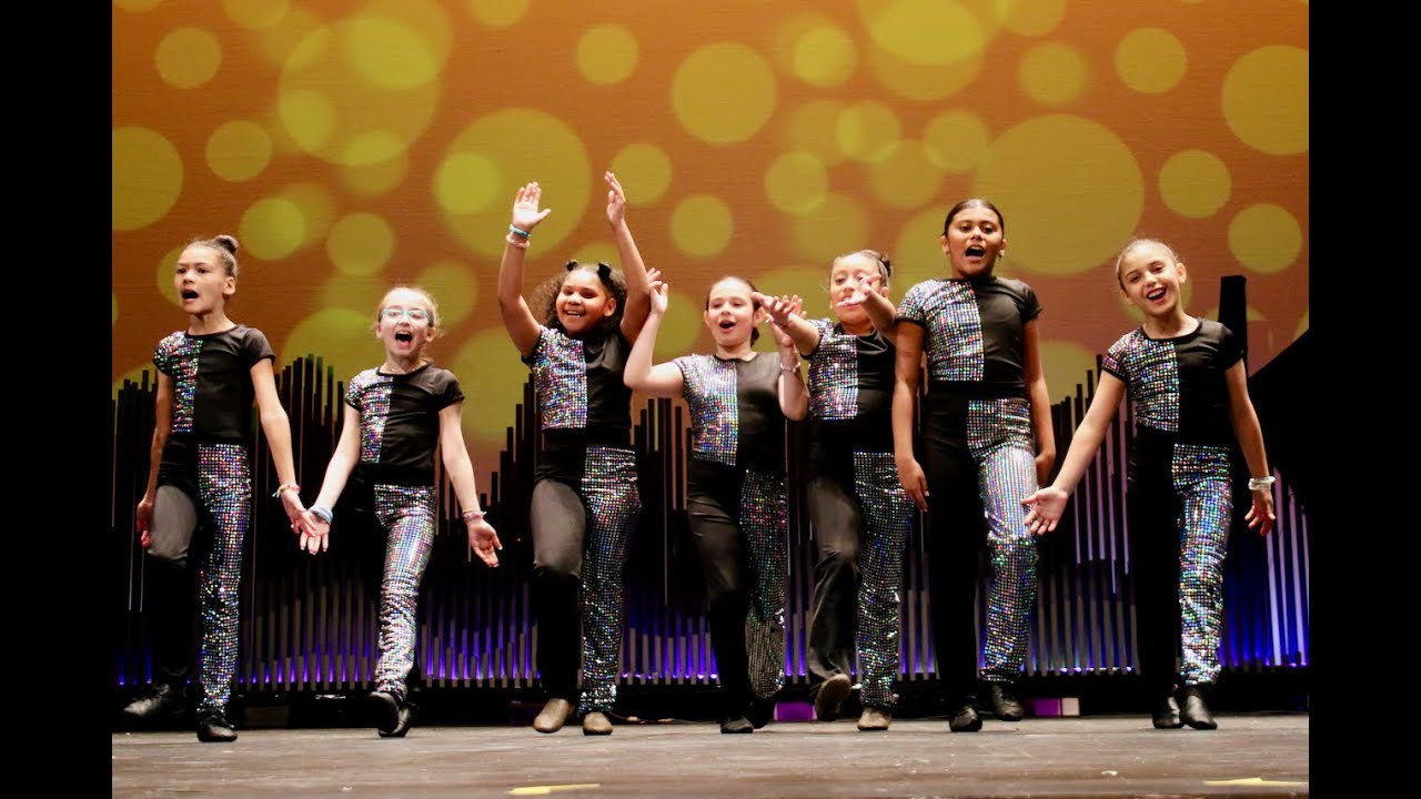 P.S. 212 Lady Deborah Moody Dance - YouTube