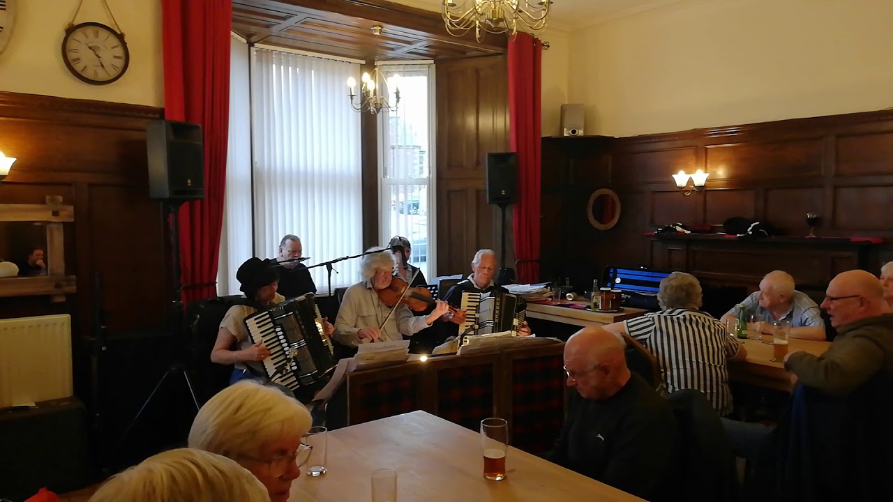 Iain MacPhail band at the hillside Dunbar - YouTube