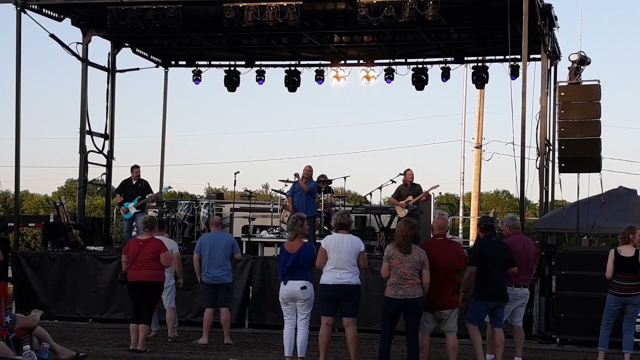 Vic Ferrari Band " Whip it " Devo Hampton Iowa - YouTube