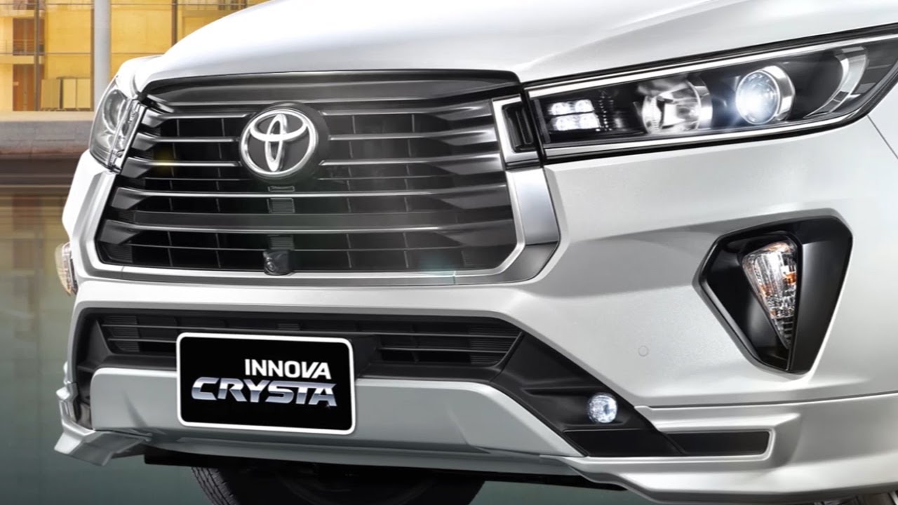 New 2021 Innova Crysta Facelift Interior Exterior Details India launch ...