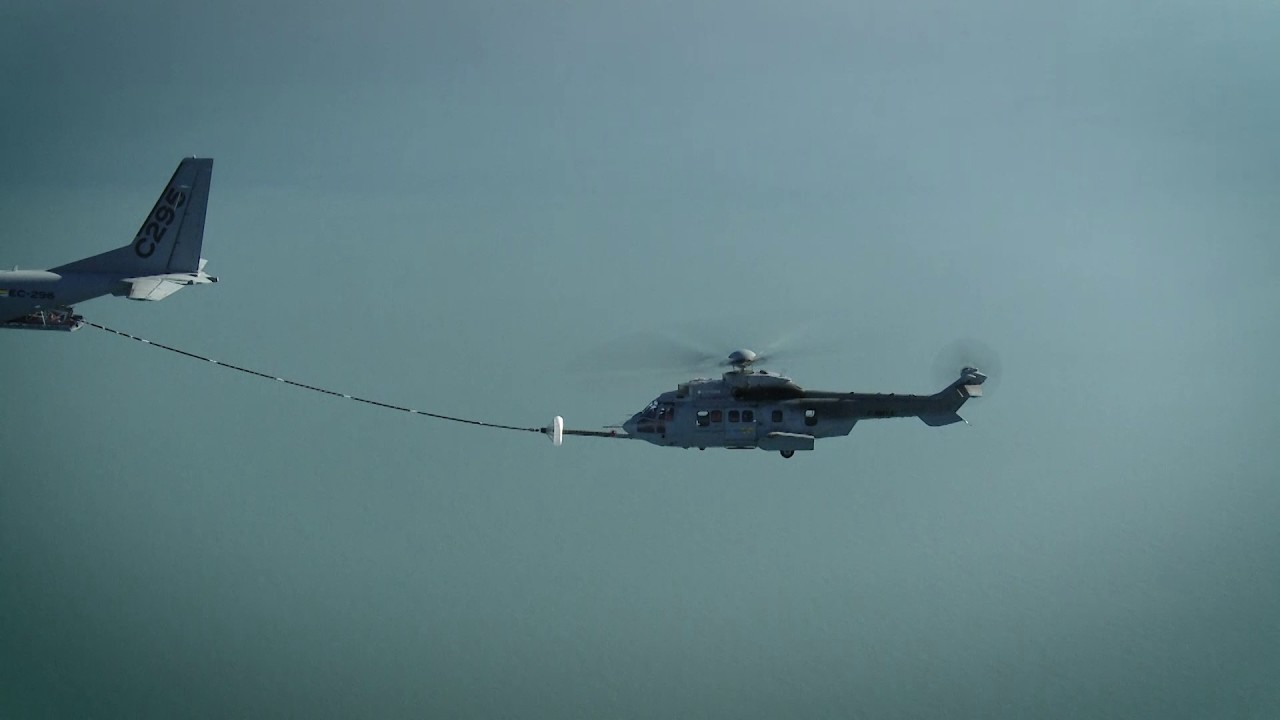 C295 Refuelling Helicopter - YouTube
