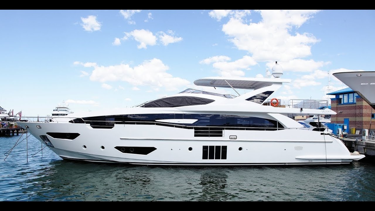 Azimut Yachts Celebrates the Launch of the New Grande 95RPH - YouTube