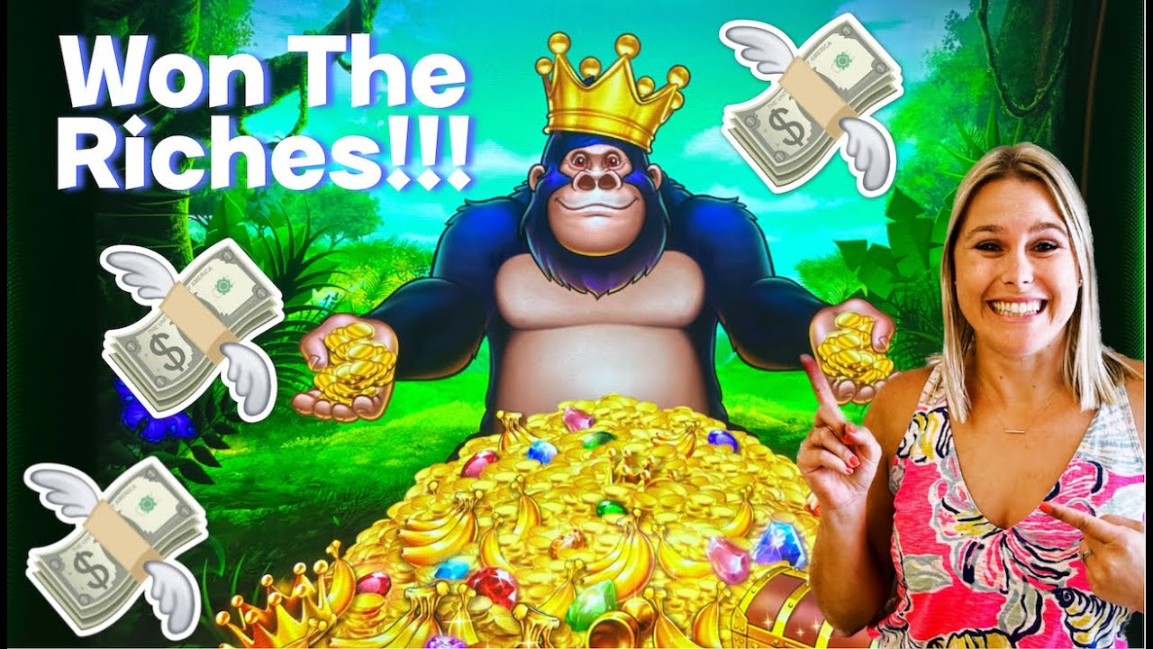 Hit the Monkey's Treasure on Top Banana Slot Machine!! - YouTube