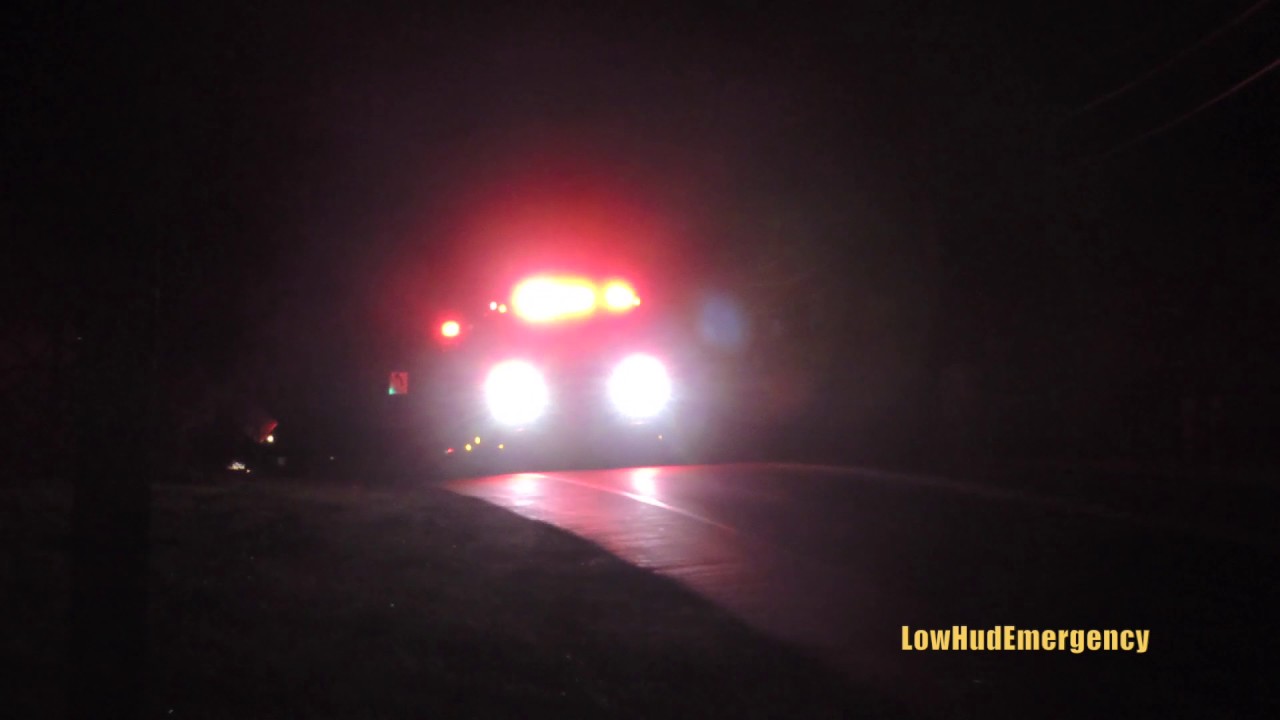 Somers FD Ladder 48 Responding - YouTube