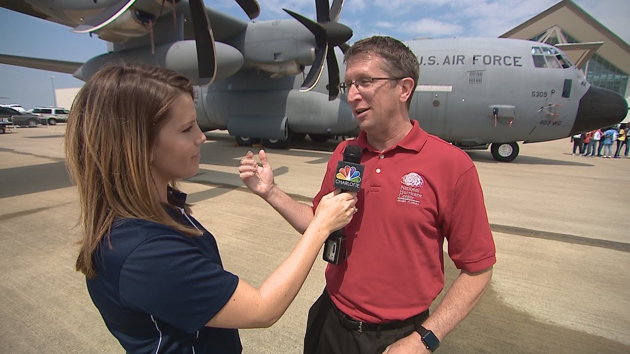 Hurricane Hunter Tour 2017 -- Dr. Knabb - YouTube