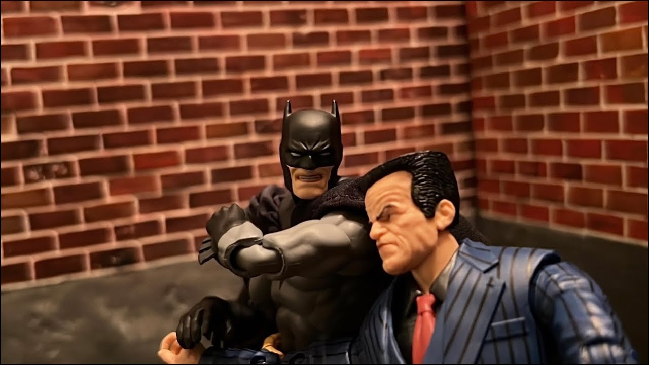Batman vs thugs |stop motion| - YouTube
