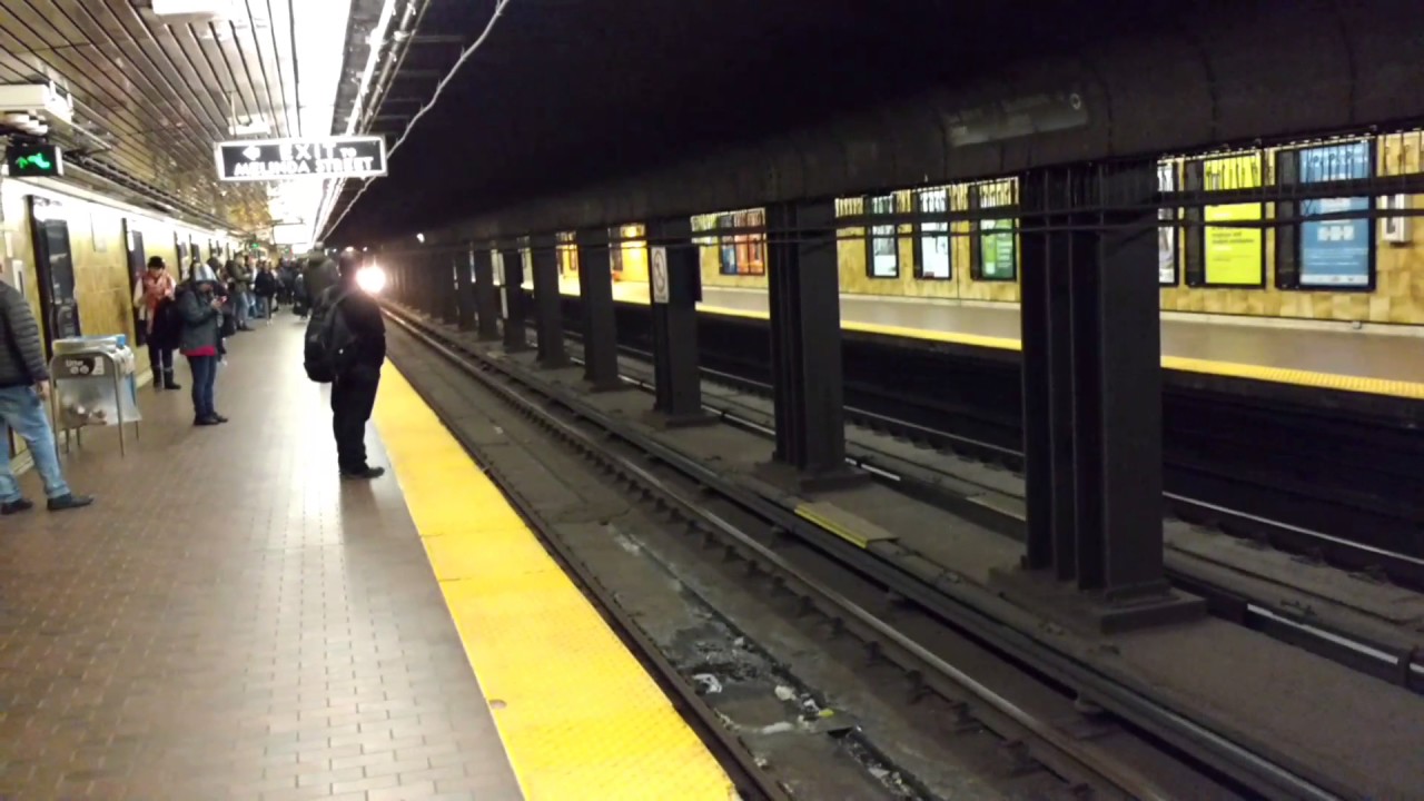 Toronto Rocket subway train arriving at King - YouTube