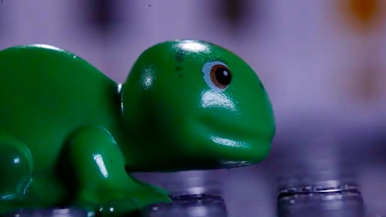 Lego Lizard's True Form (stop motion) - YouTube