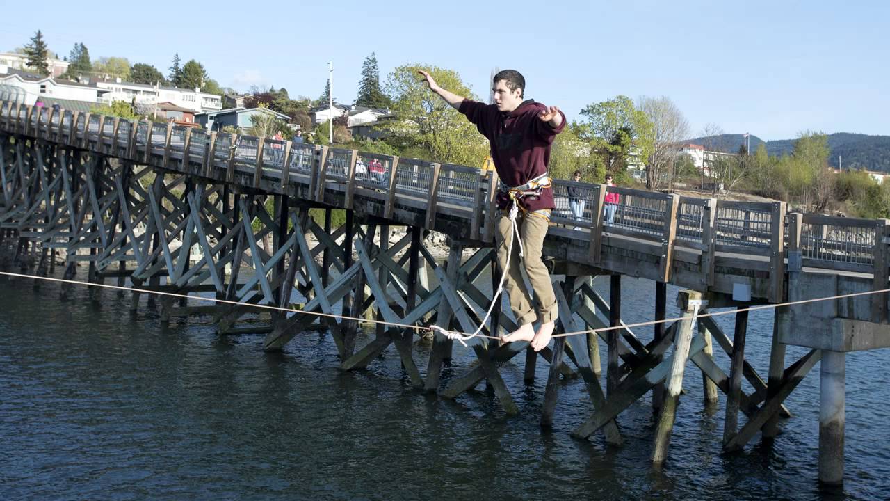 Highlining at Taylor Dock in Bellingham - YouTube