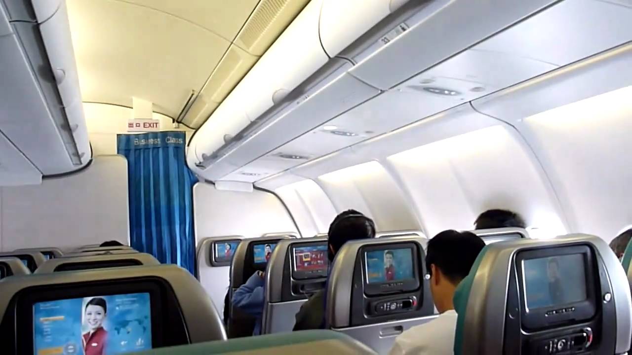 Analysing Onboard Facility inside Cathay Pacific 國泰機艙娛樂設備觀察 - YouTube