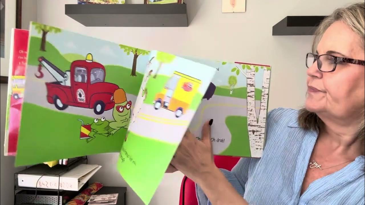 Toad on the road, mama and me - YouTube