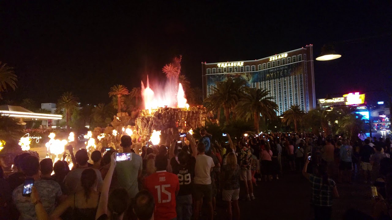 MIRAGE VOLCANO SHOW 2018 4K LAS VEGAS - YouTube
