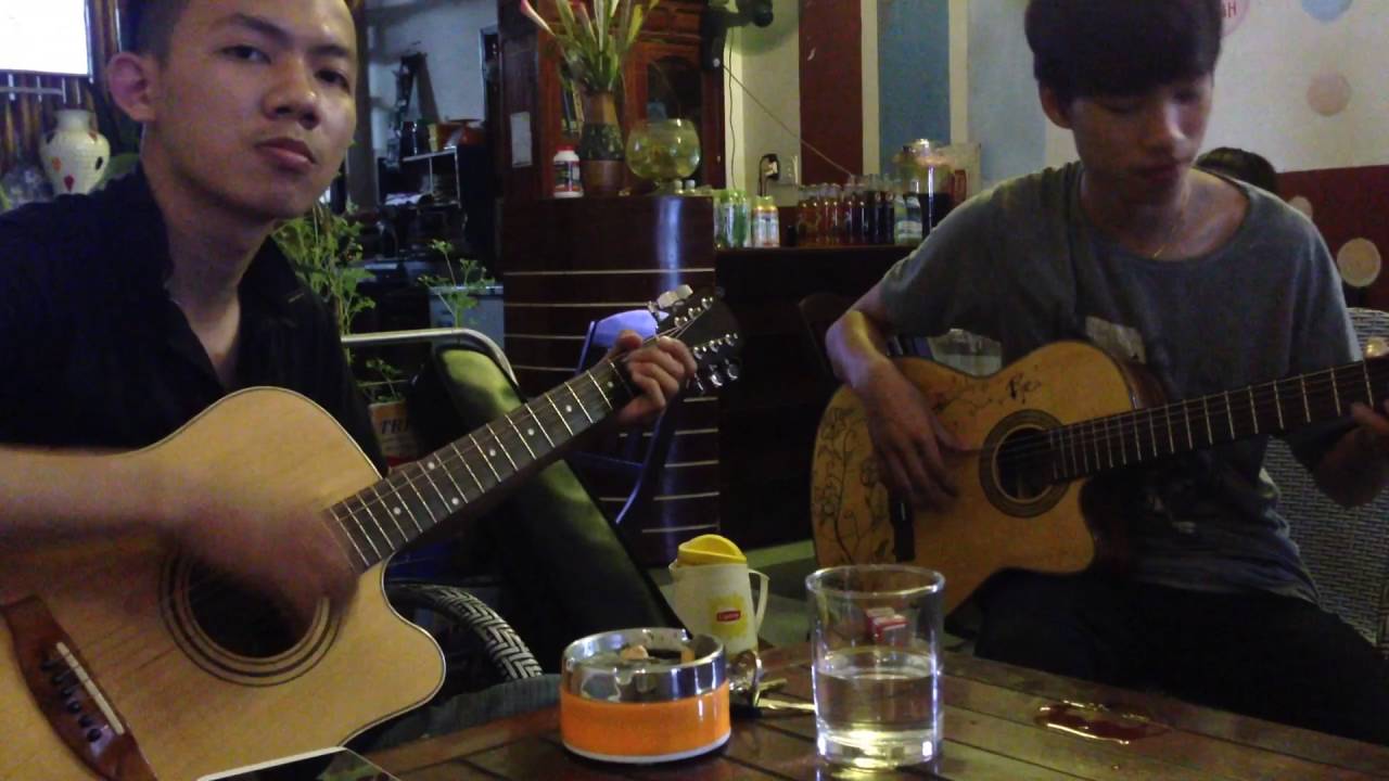 Guitar on fire ( alex fox ) cover by Hội An Central Soudside - YouTube