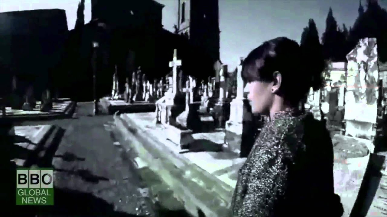 ZOMBIE SIGHTING IN FLORENCE, ITALY - YouTube