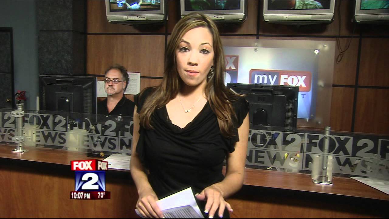 2011_08_30_IRIS_PEREZ.mpg - YouTube