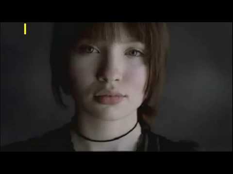 Emily Browning - Breaking Me