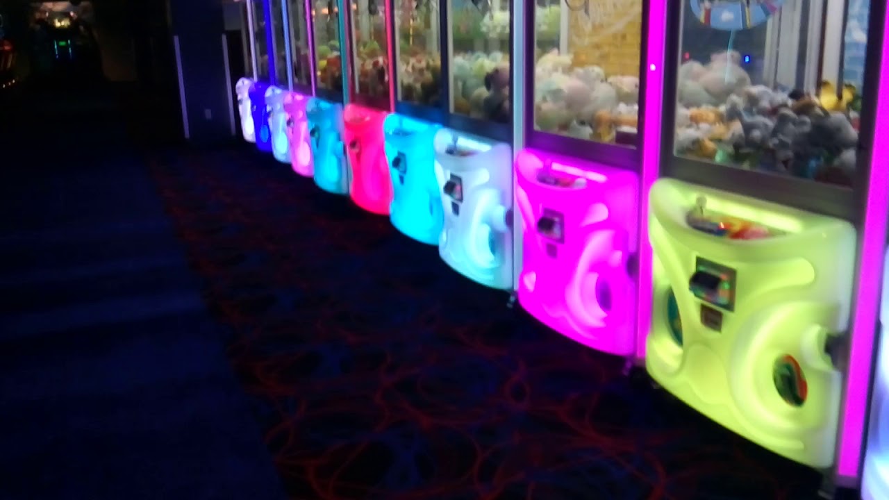 First Time at Round 1 Arcade and Bowling - YouTube