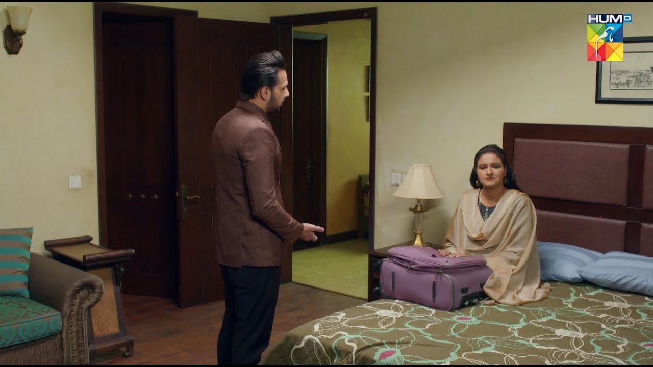 Maa Ghar Chor Kar Kiyun Ja Rahi Hai..? #hinaafridi #mashalkhan - Kacha ...