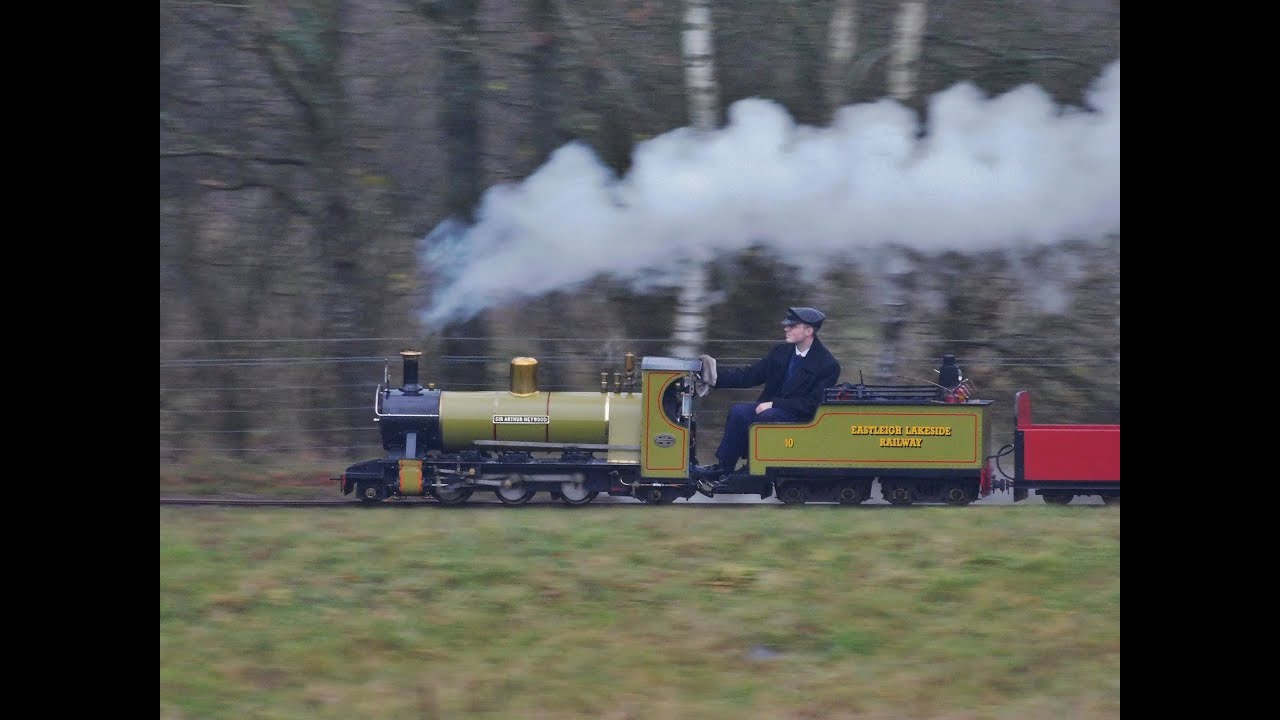Jingle Bells Special with "Sir Arthur Heywood" on the Eastleigh ...
