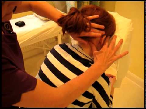 How to give a professional chair massage - YouTube