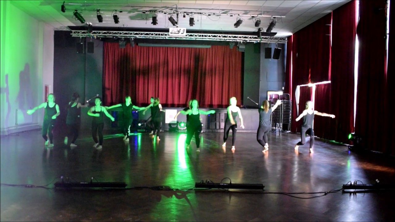 Romsey school Dance performance team 2017 - YouTube