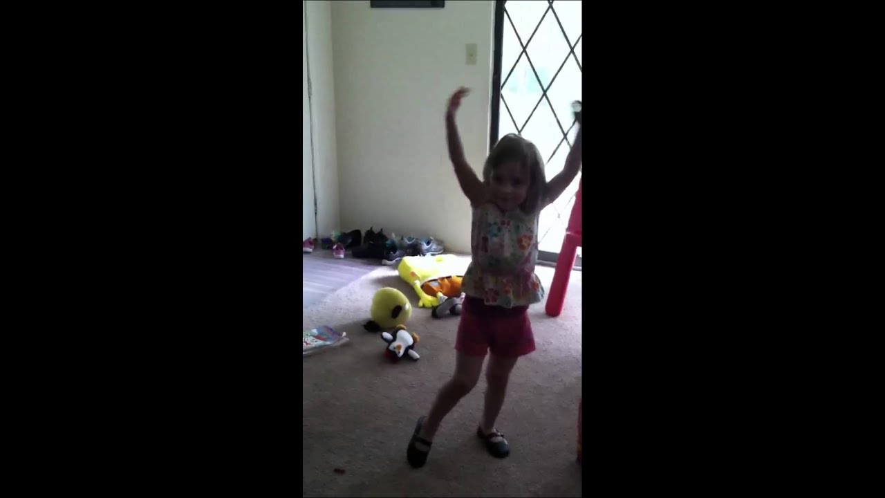 Bella Dancing - YouTube